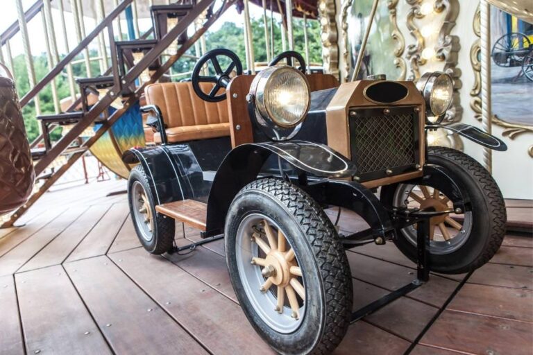 Carousels in Paris - Misadventures with Andi