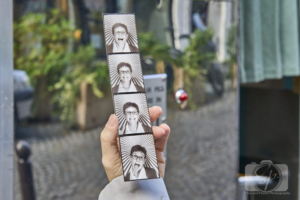 Foto Automat Vintage Photo Booths in Paris - Misadventures with Andi