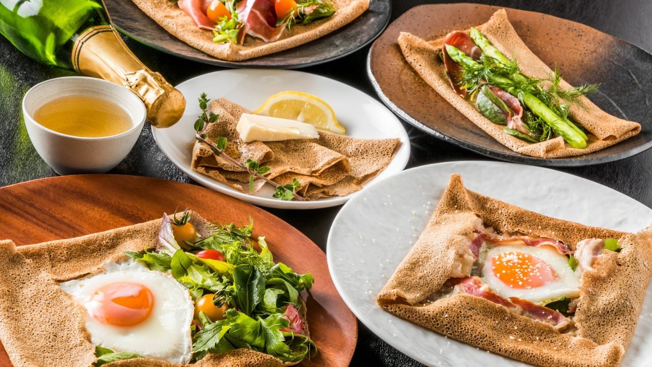 The Best Crepes in Paris - Misadventures with Andi