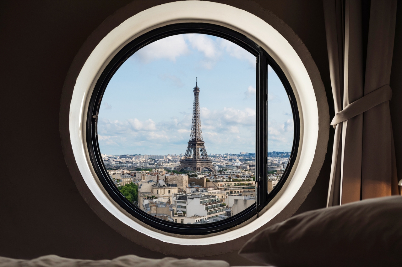 Find Your Paris Hotel with Eiffel Tower View Here! - Misadventures with ...